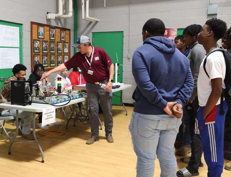 VWSD Hosts Energy Fair | Vicksburg Warren School District